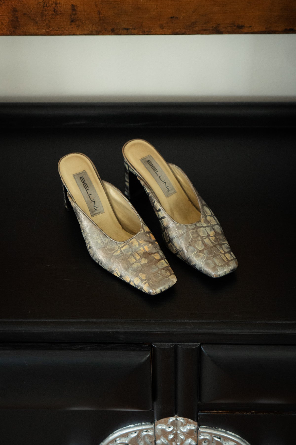 Vintage Metallic Croc Mules – Rare Fien
